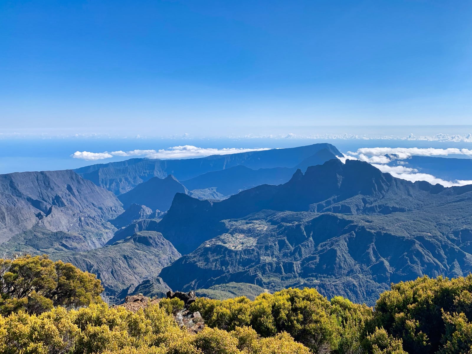 Voyage de 10 Jours à l'Île de la Réunion : Guide Complet – Coconut Story